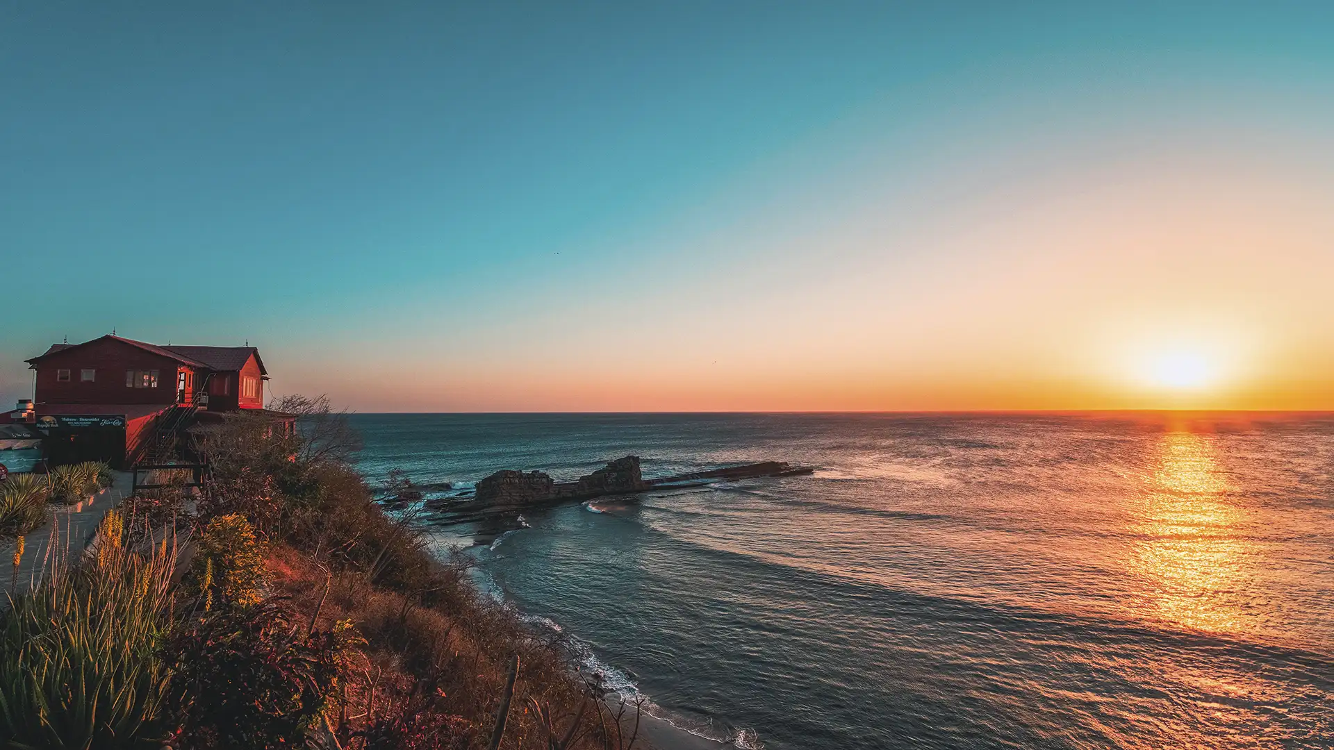 Surf Camp & Yoga Retreat in Nicaragua | Magnific Rock, Popoyo